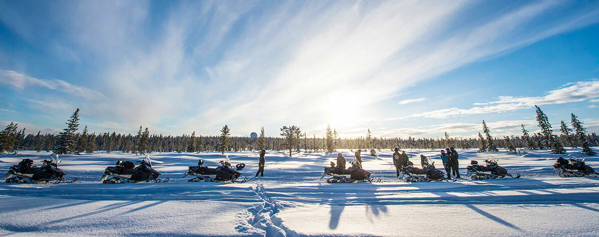 Snowmobile adventure - Kiruna Lappland